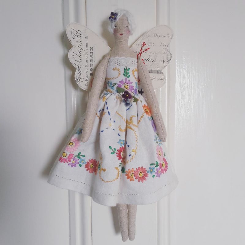 Angel Workshop with Leah Halliday - Leah Halliday