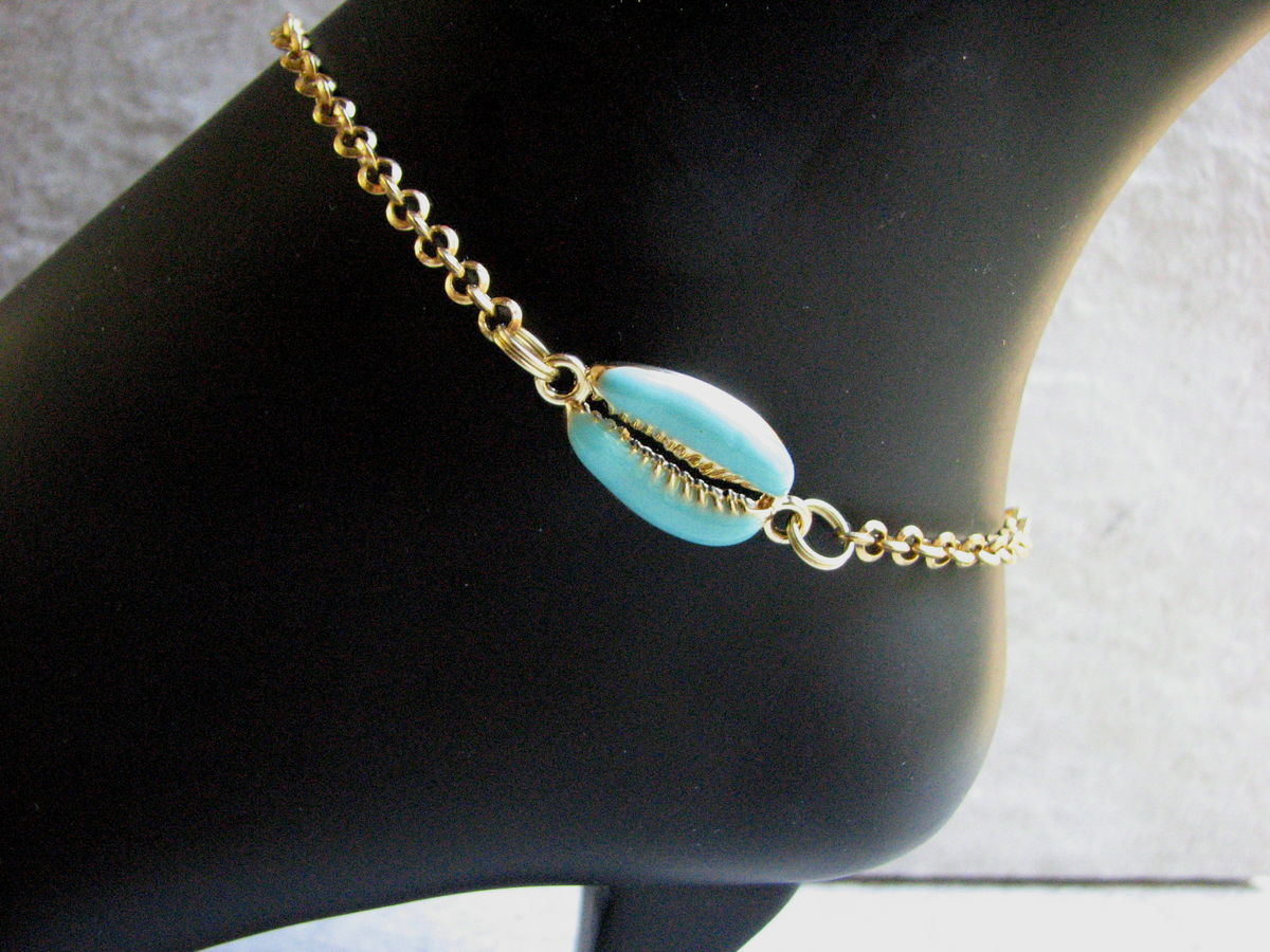 Adjustable Gold Chain and Blue Cowrie Shell Ankle Bracelet - Bits off ...