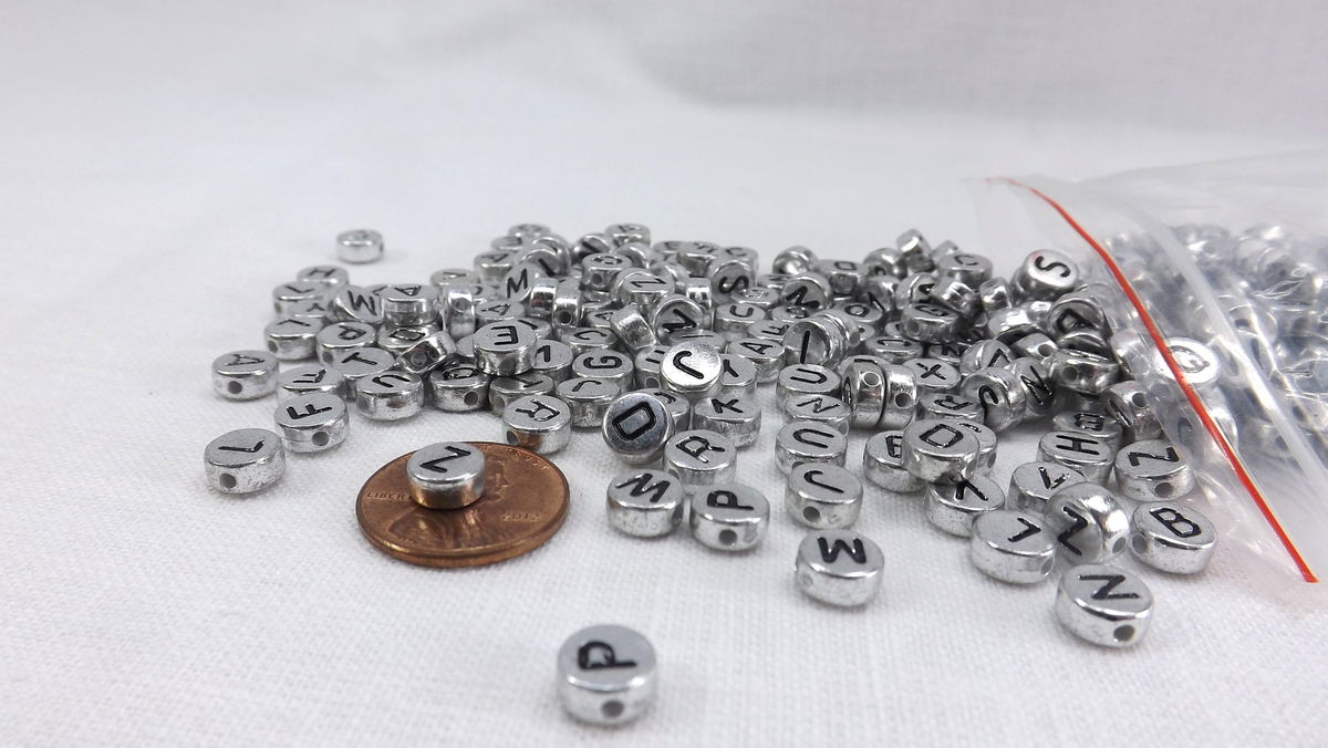Bulk Letter Beads 600 Silver color coin beads Acrylic alphabets beads ...