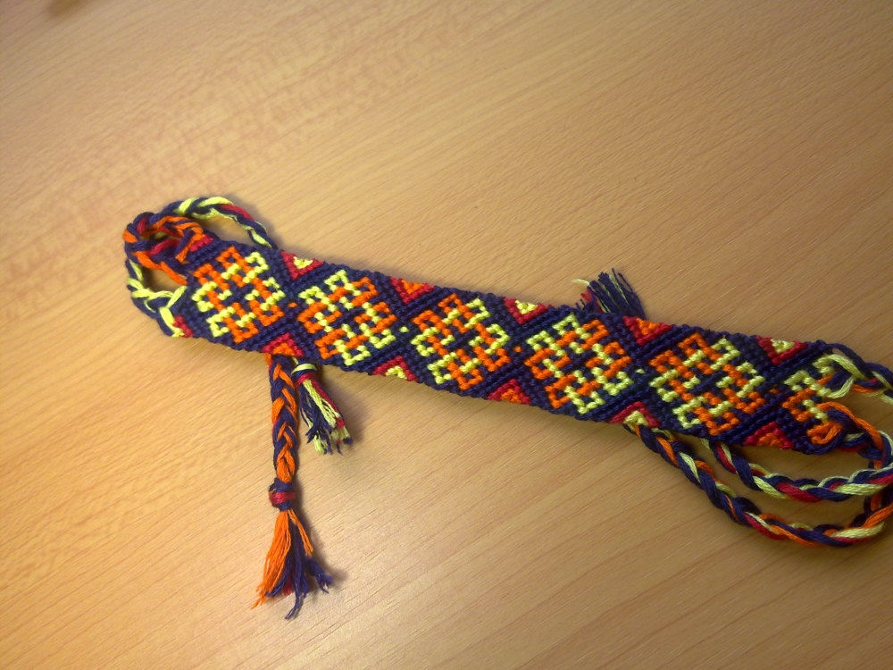Friendship Bracelet, Celtic Knot, Macrame Bracelet. Made to order ...