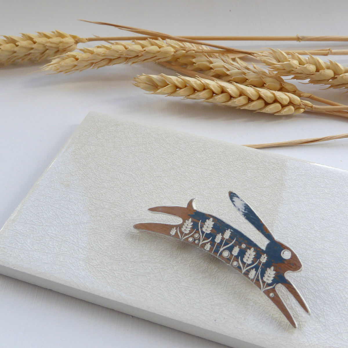 small hare brooch (denim blue) - shark alley