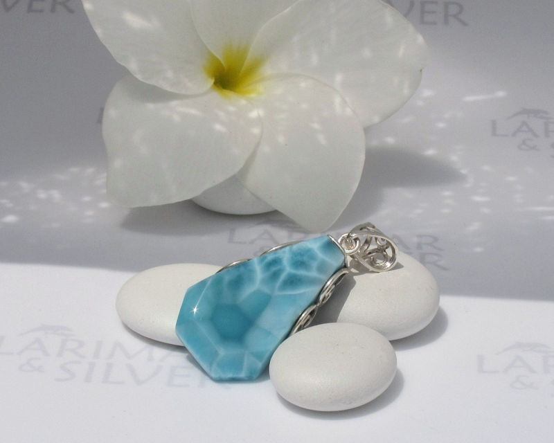SOLD OUT - Larimarandsilver pendant, Atlantis Diamond, sea blue Larimar ...