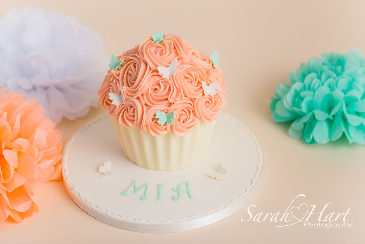 Cake smash - cakes unlimited uk